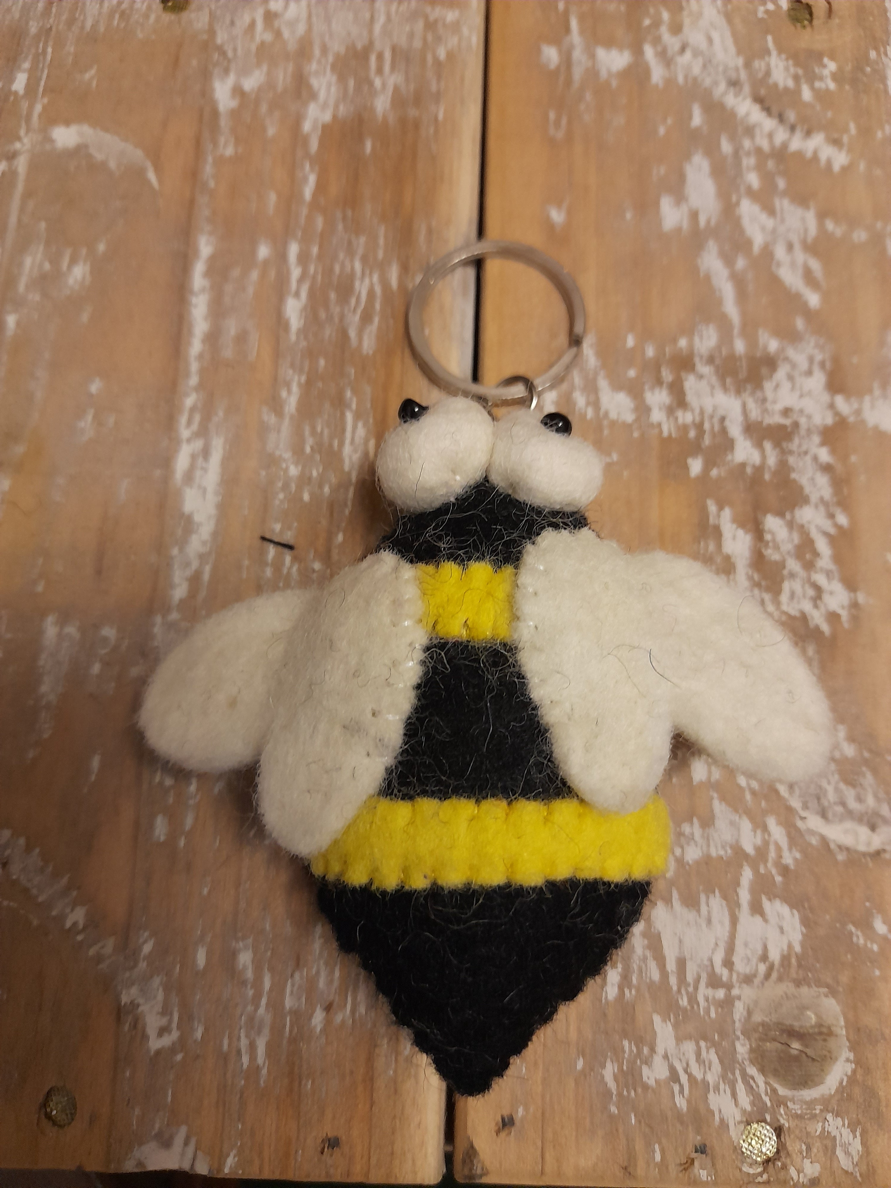 Felt bee key ring – Ellie Lane Home and Gift